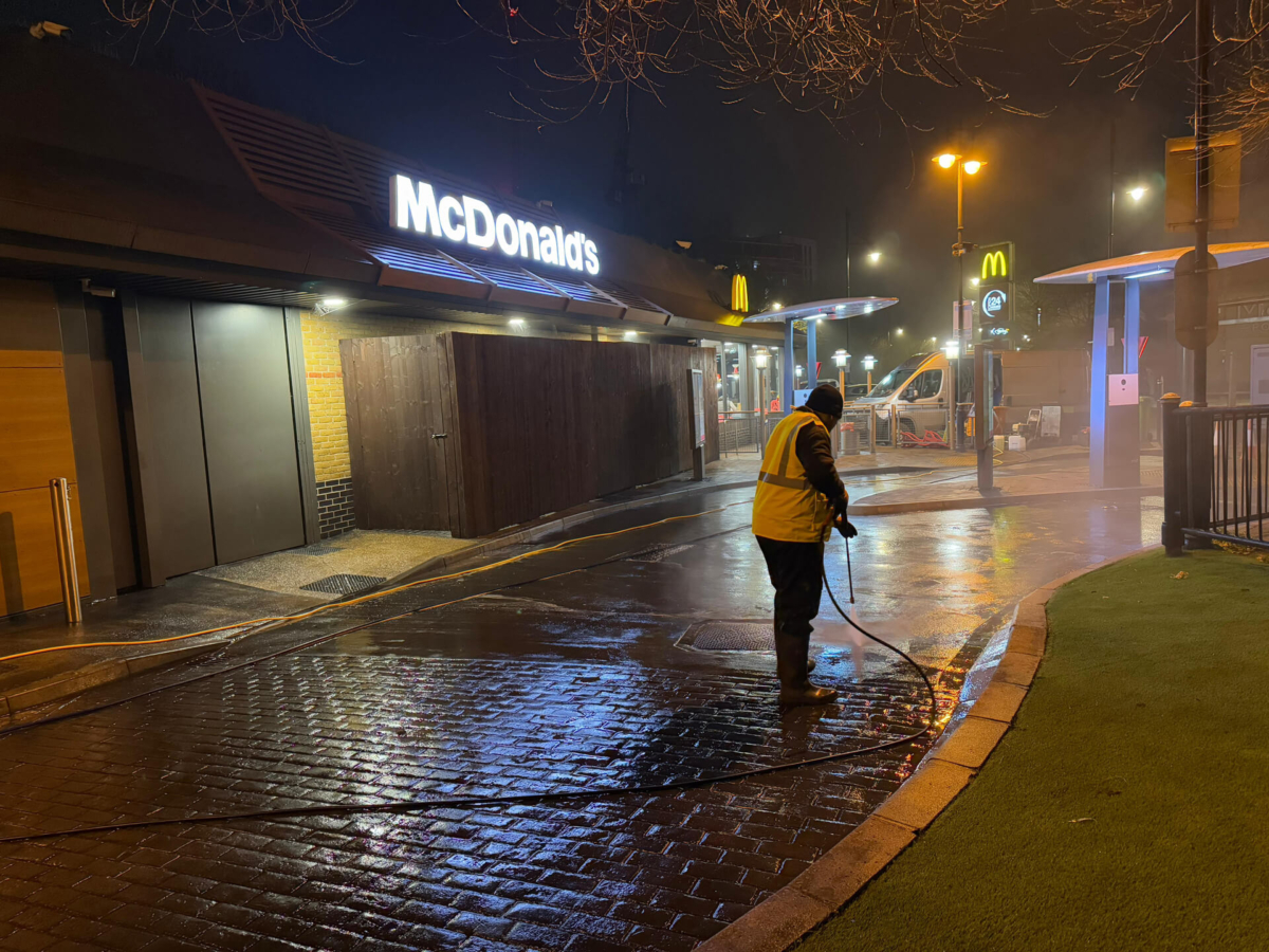 Commercial jet washing & pressure washing throughout London