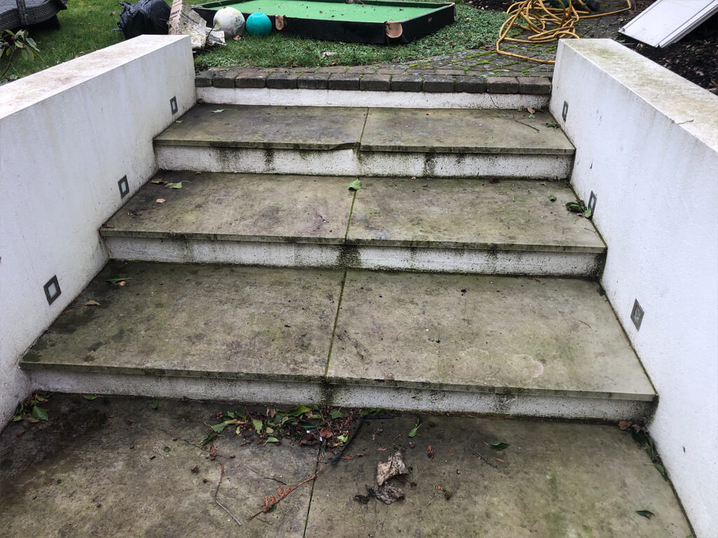 Before & after photos of Jet Washing in Surrey & South London